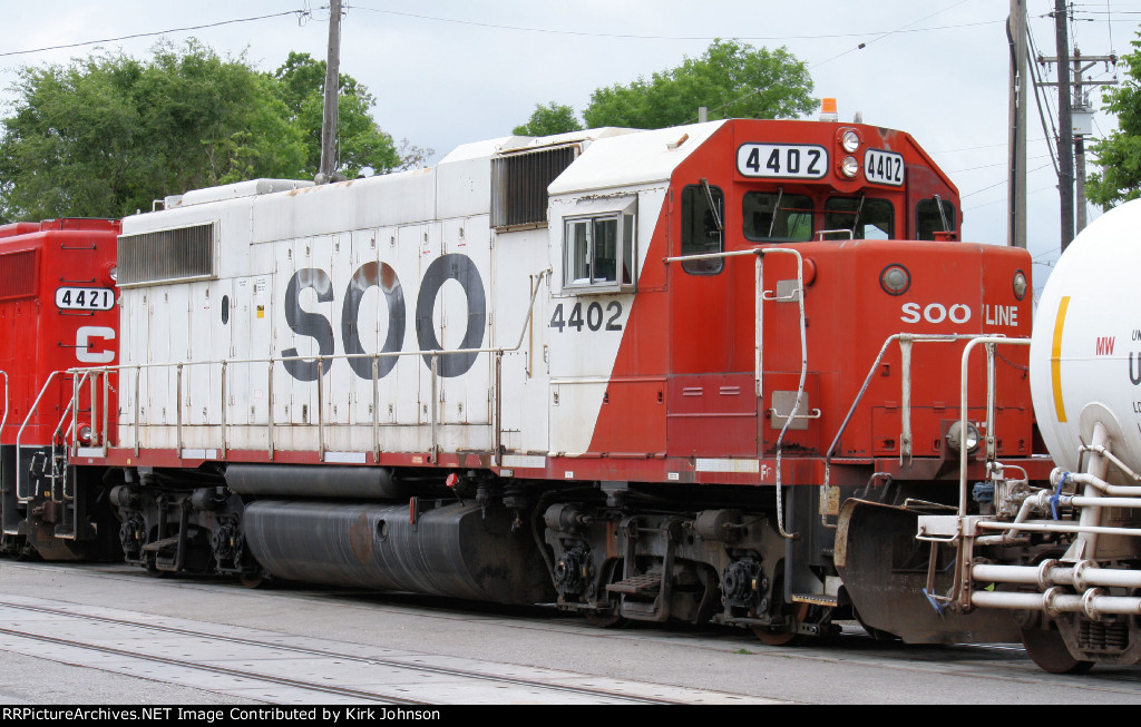 SOO 4402